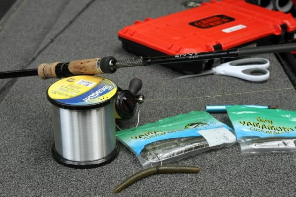 Seaguar Hookpoints - The Wacky Rig with Stetson Blaylock